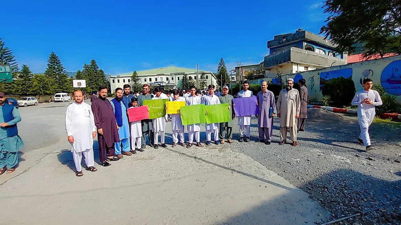 Garhi Habibullah School celebrates ARMY'S success with "Youm-E-Tashakur ...